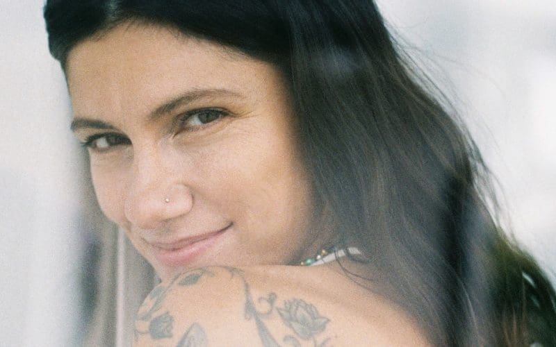 Elisa presenta il tour: «È la politica della gocciolina in mezzo al ...